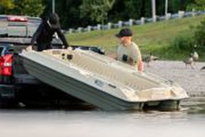 BASS RAIDER 10E Pelican International 2