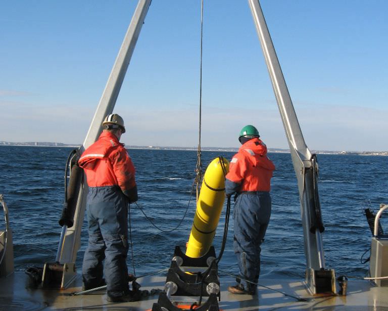 AUV - Bluefin-12 - Bluefin Robotics Corporation