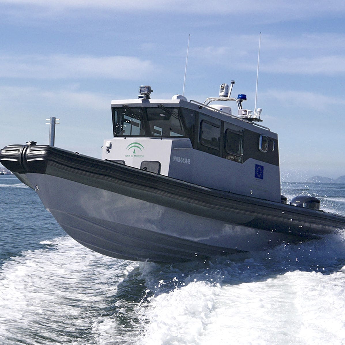 監視船 - FL-115 - TarponPro - 客船 / 潜水サポート船 / 船外機