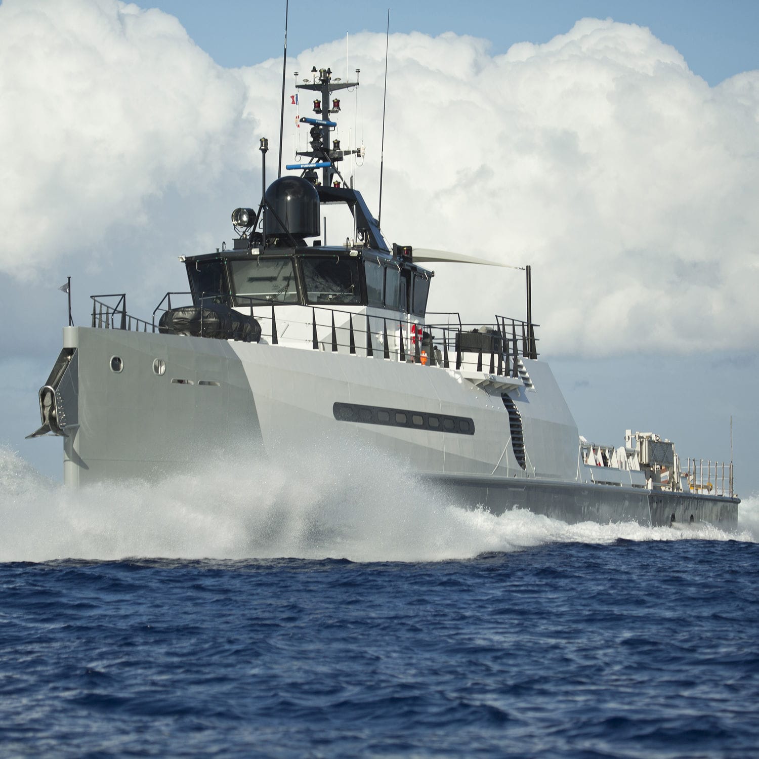 Megaiate de alto desempenho - AD-VANTAGE - Damen Yachting - com casa de ...