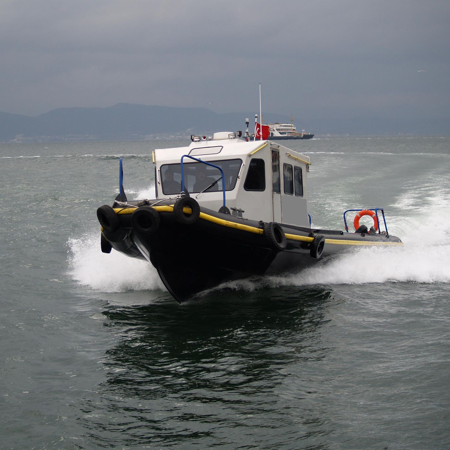 Barco profissional barco para aquicultura - akuakare - com motor de ...