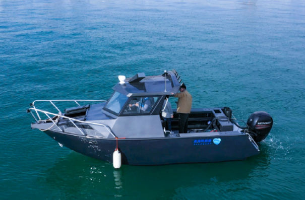 Barco de pesca-passeio com motor de popa - SHARK 650 - Qingdao Allheart ...