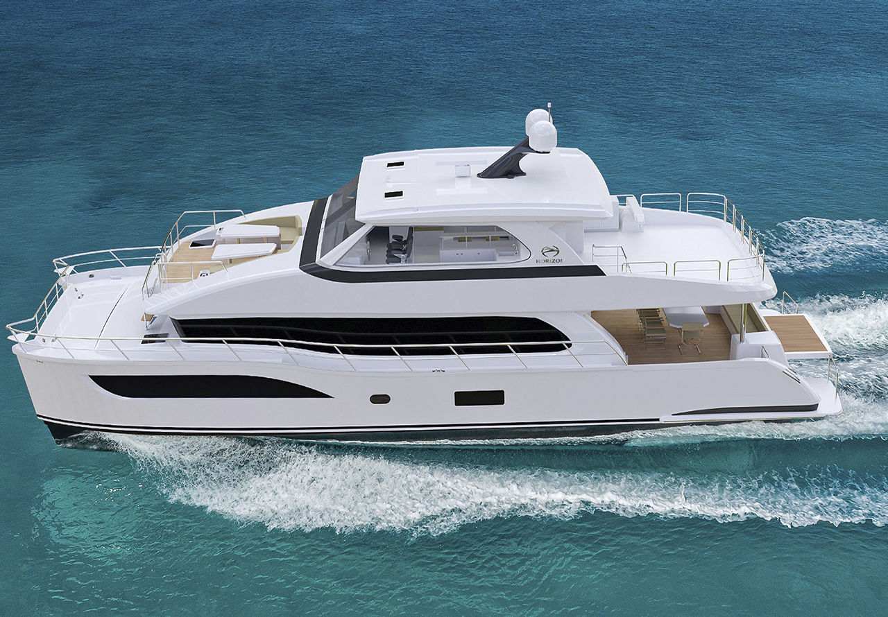 Iate a motor de cruzeiro - PC68 - Horizon - com flybridge / 4 cabines