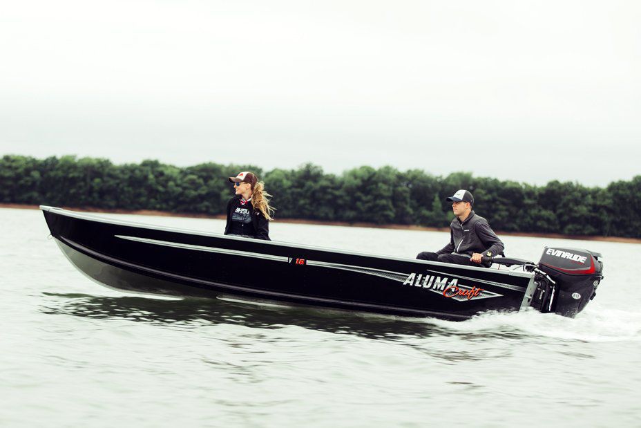 Bote com motor de popa - V16 - Alumacraft - de pesca esportiva / em ...