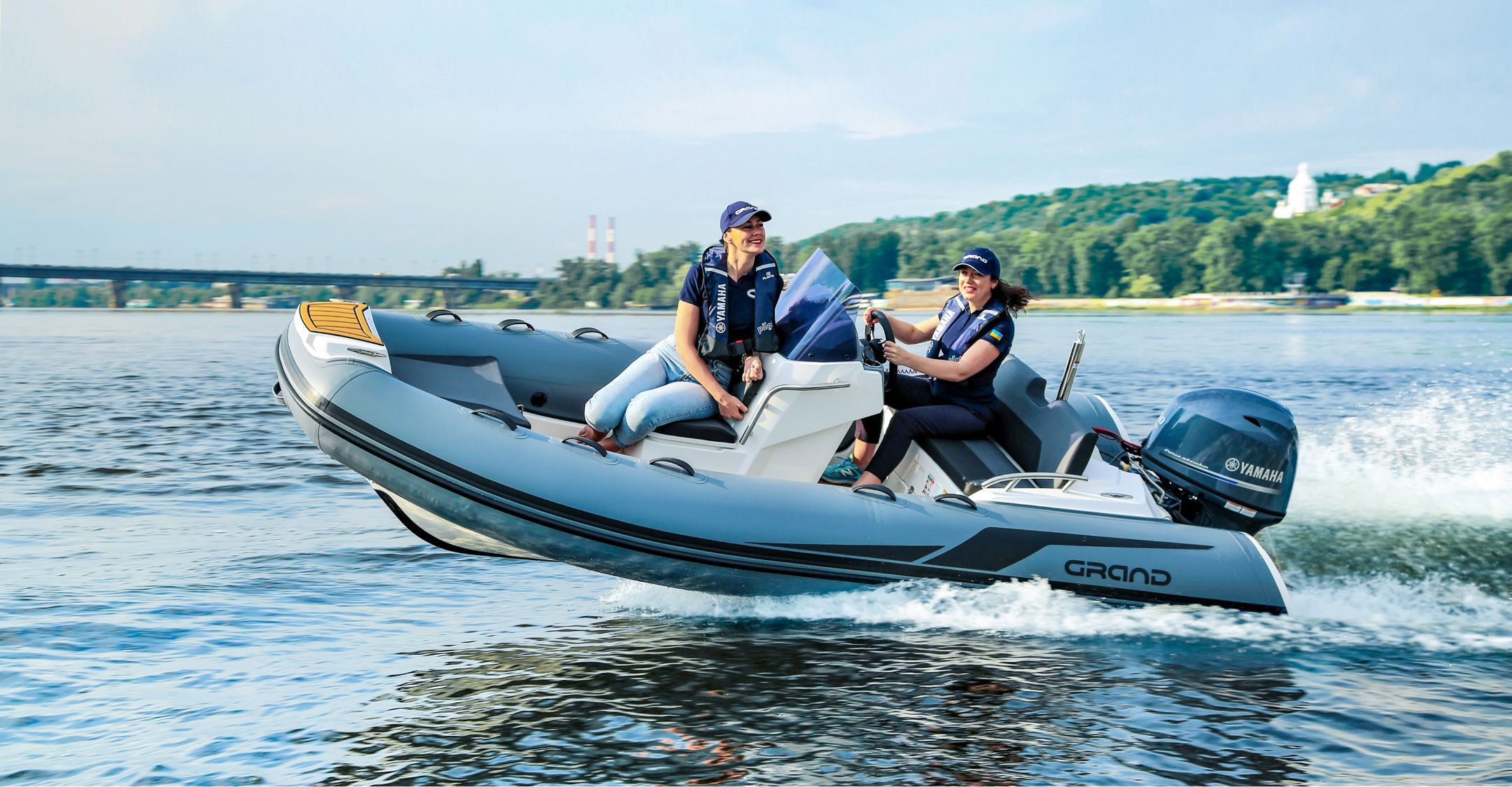 Barco inflável com motor de popa - G420 - GRAND Inflatable Boats ...