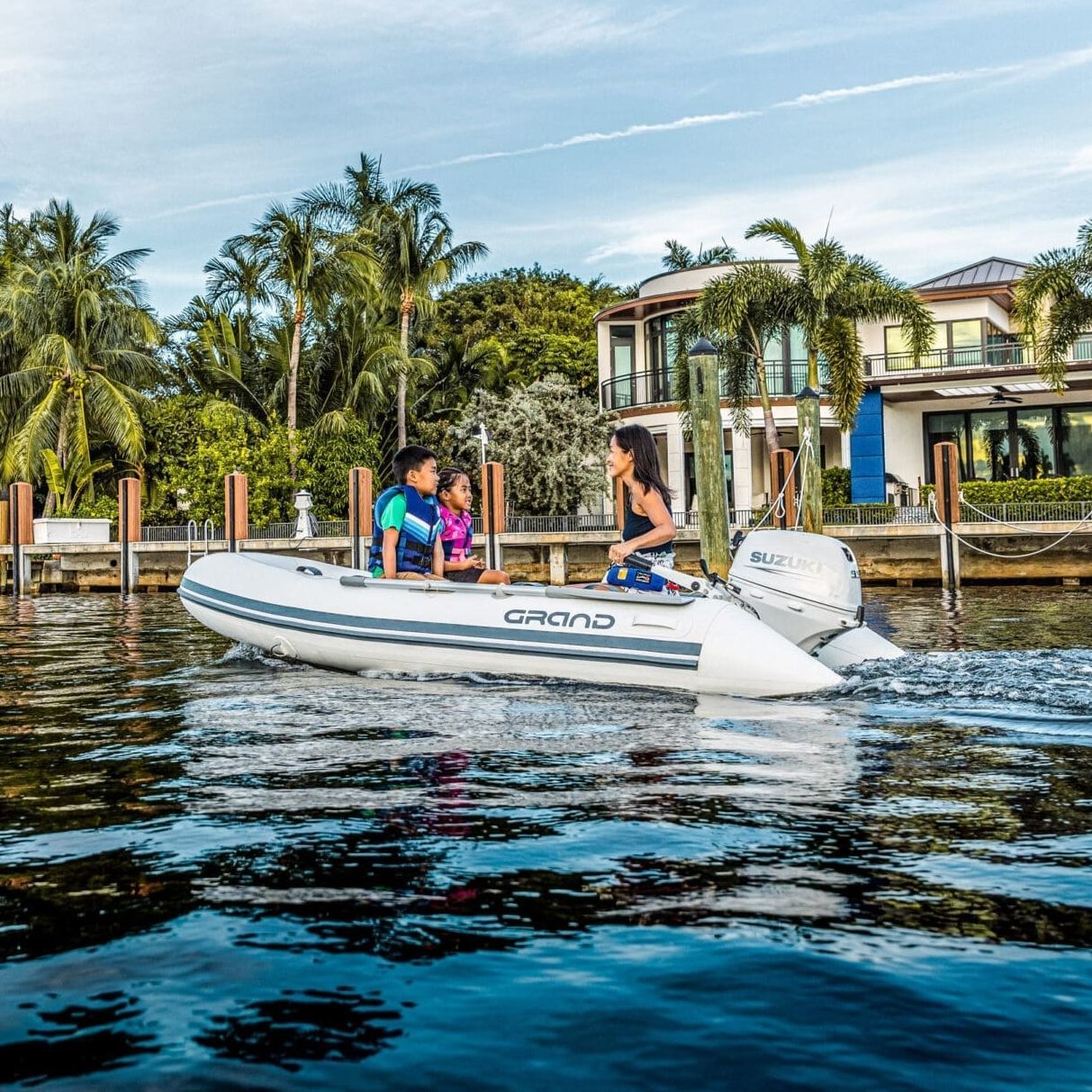 Barco inflável com motor de popa - S275 - GRAND Inflatable Boats ...