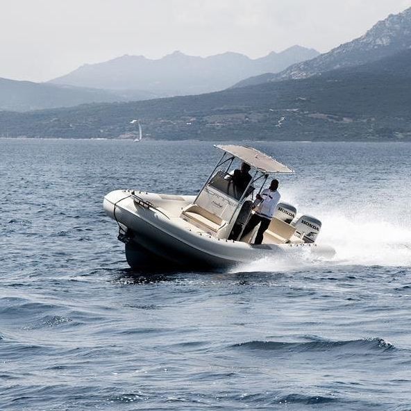 Barco inflável com motor de popa - 870 D OB - SCANNER - bimotor ...