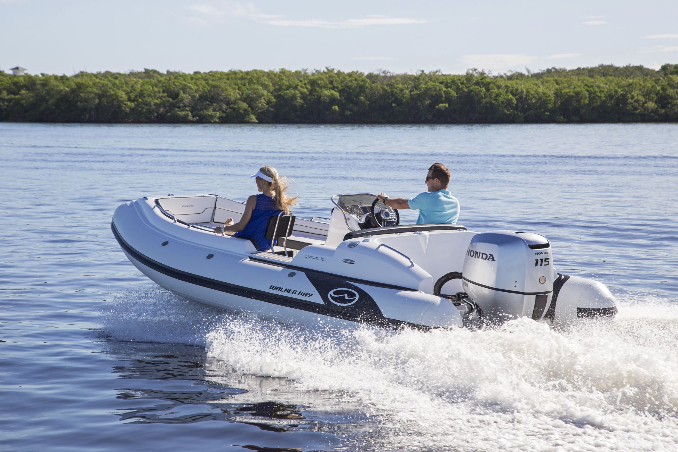 Barco inflável com motor de popa - GENERATION 525 - Walker Bay Boats ...