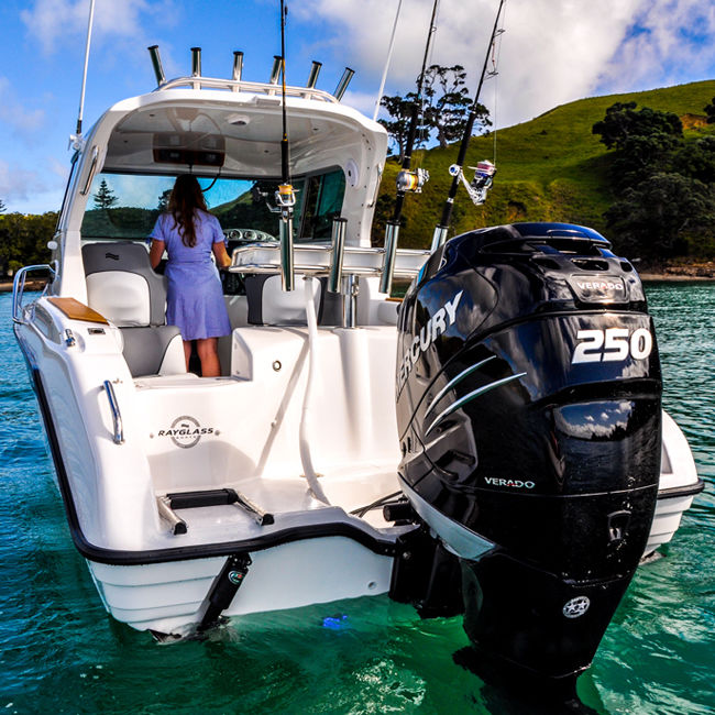 Lancha Cabin Cruiser com motor de popa - LEGEND 2350 - Rayglass Boats ...