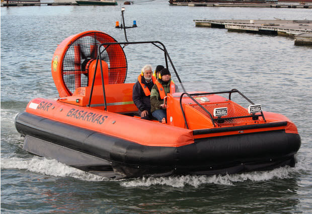 Hovercraft da linha comercial - 380 TD - Griffon Hoverwork - de resgate ...