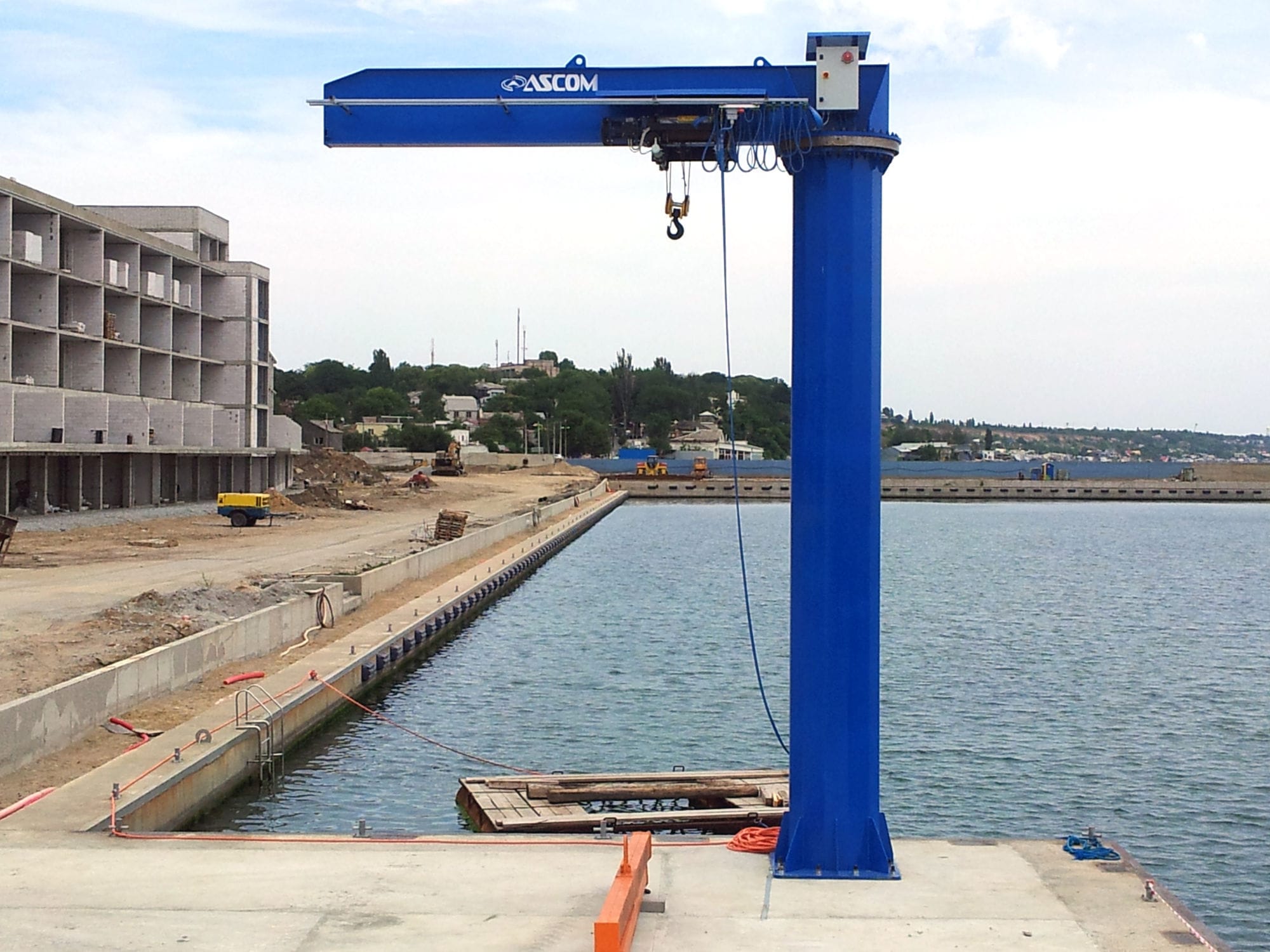 Guindaste para marina - JIB 5 - ASCOM - giratório de coluna