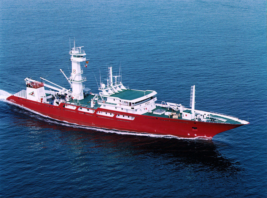 Navio de pesca profissional atuneiro cercador - ARTZA - Hijos de J ...