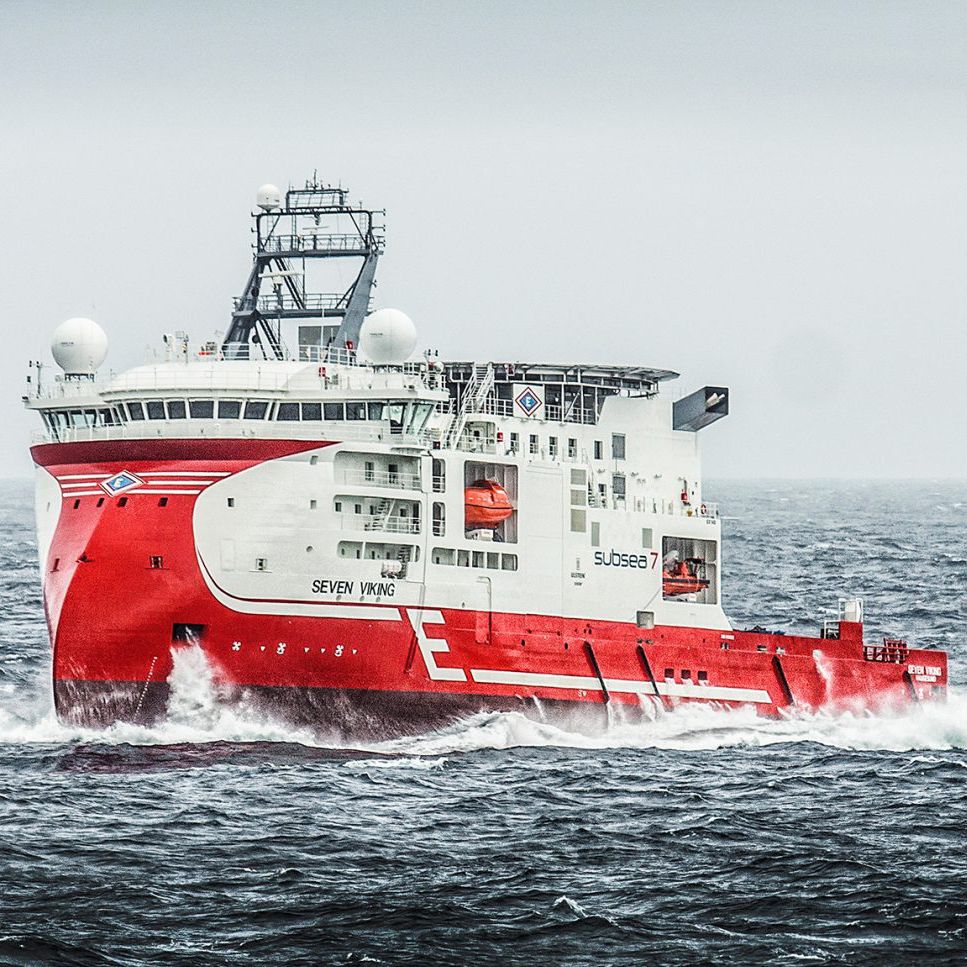 Navio de apoio offshore para inspeção, manutenção e reparo de ...