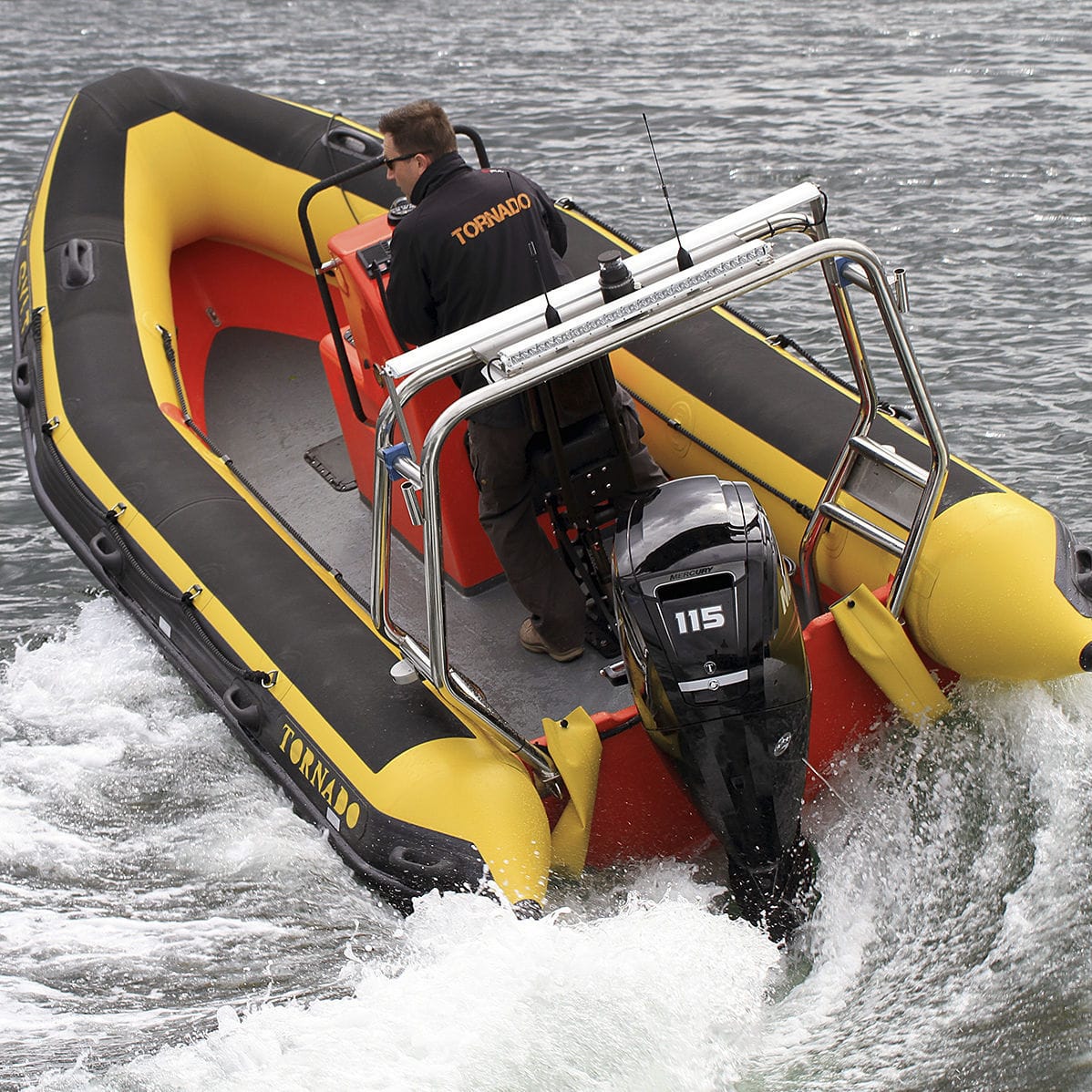 Barco inflável com motor de popa - HIGH PERFORMANCE - Tornado Boats - a ...