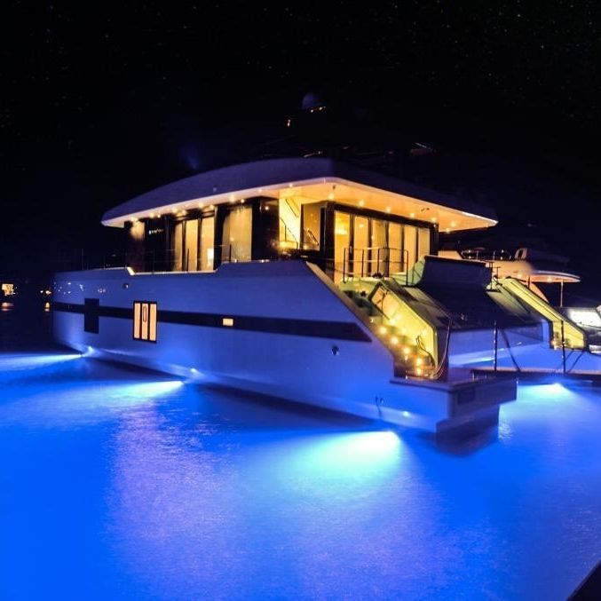 Iluminação subaquática para barco - Mako M24 Hi Power - BluefinLed - de ...