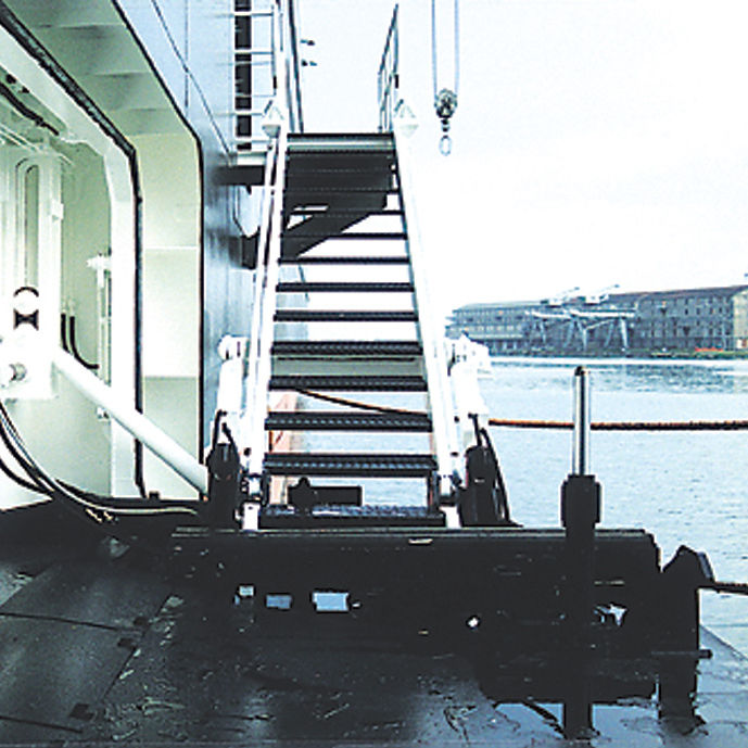 Plataforma de embarque - SeaNet Group - para navio