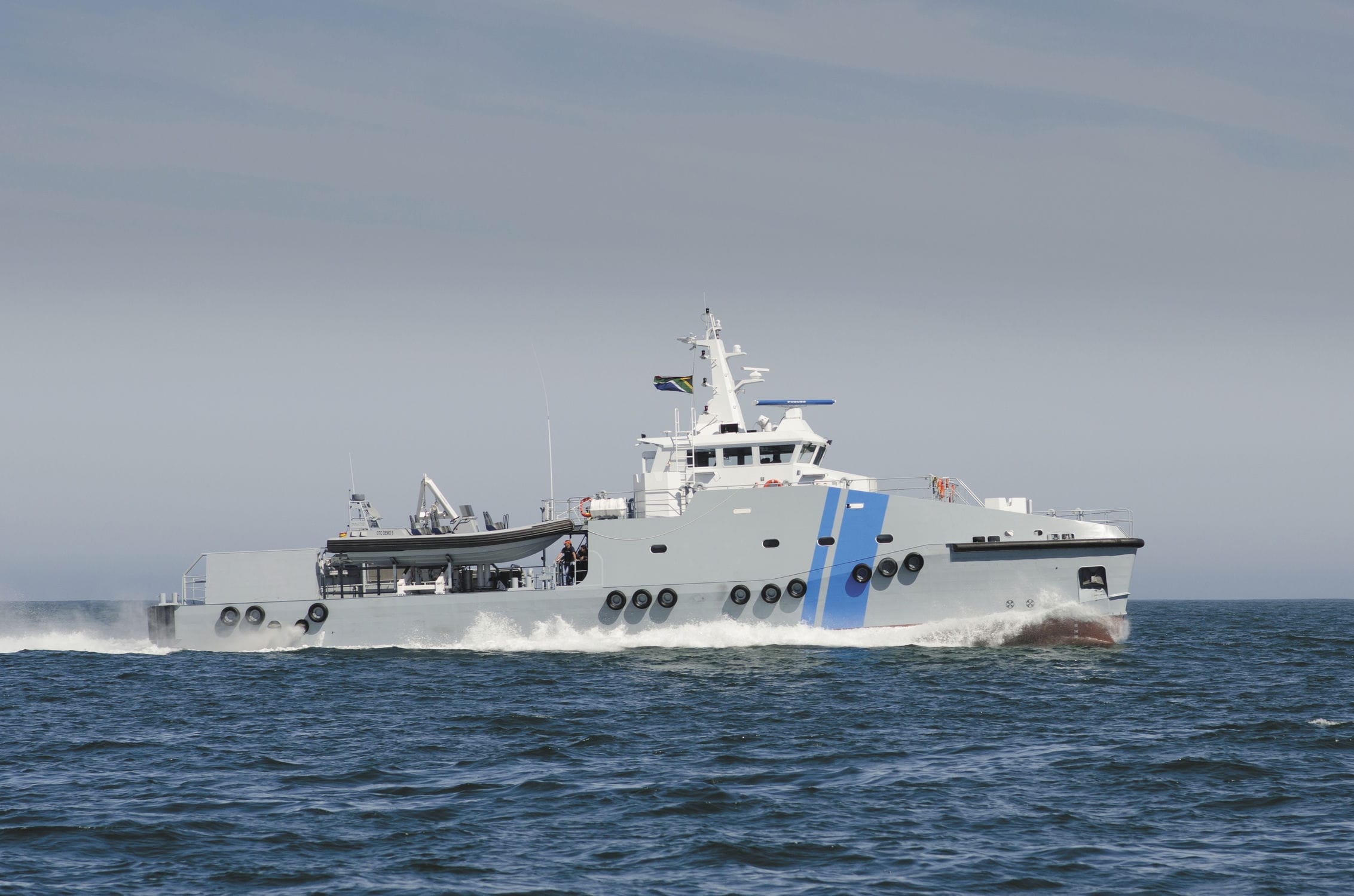 Navio-patrulha - 35M SENTINEL (CV) - Nautic Africa - para transporte de ...