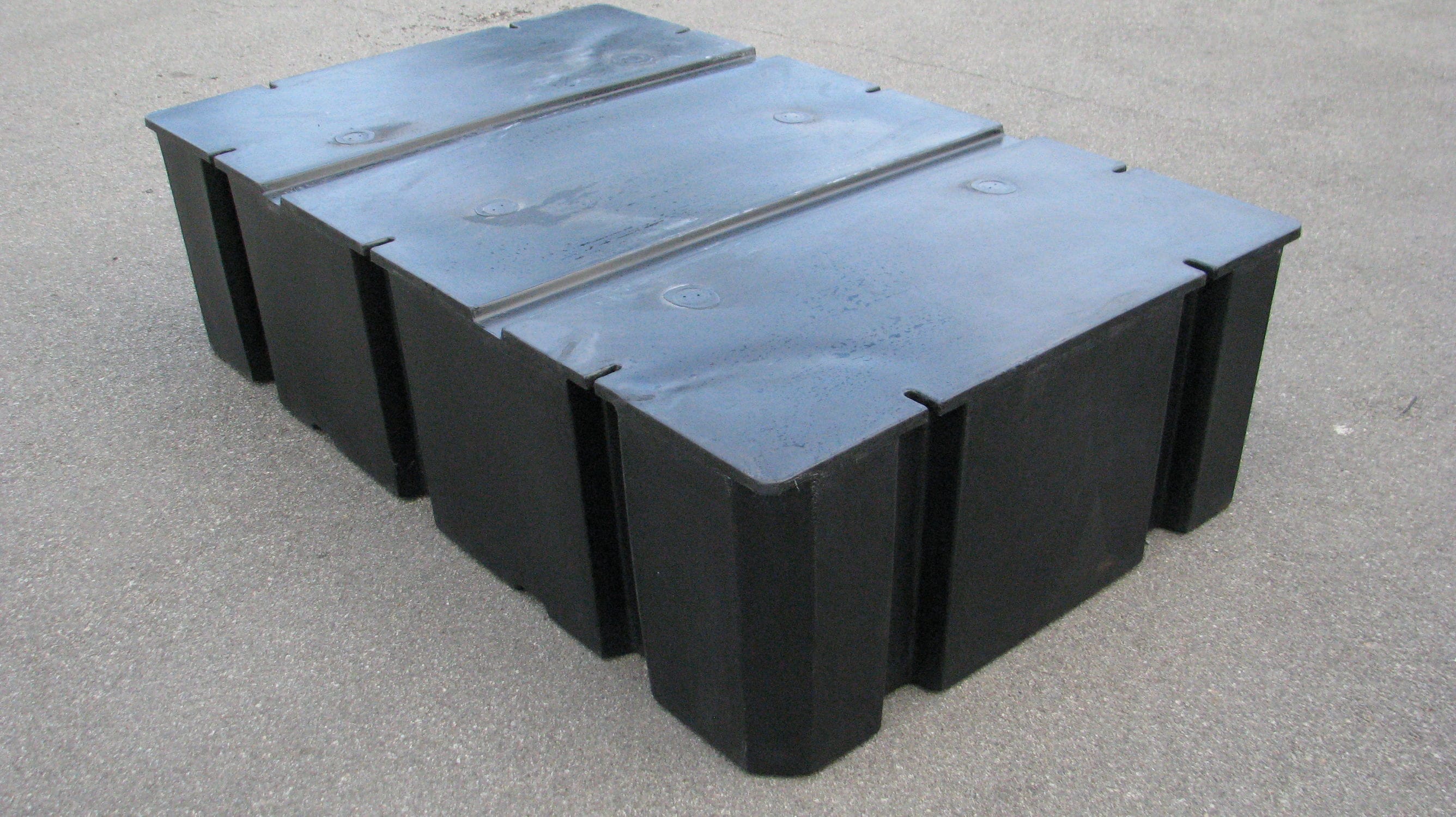 Flutuador para píer - 1000L - UHP - para finger